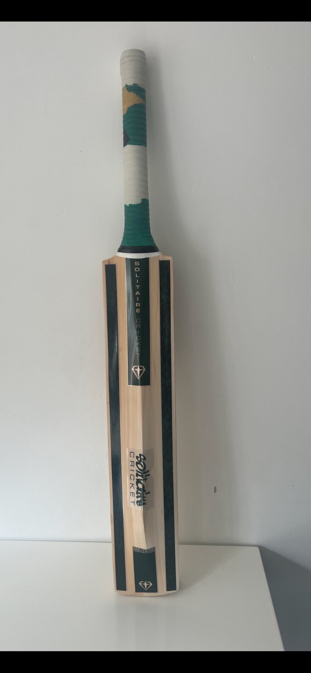 Mens Short Handle New Green Cricket Bat Grade 1 willow | Solitaire Cricket