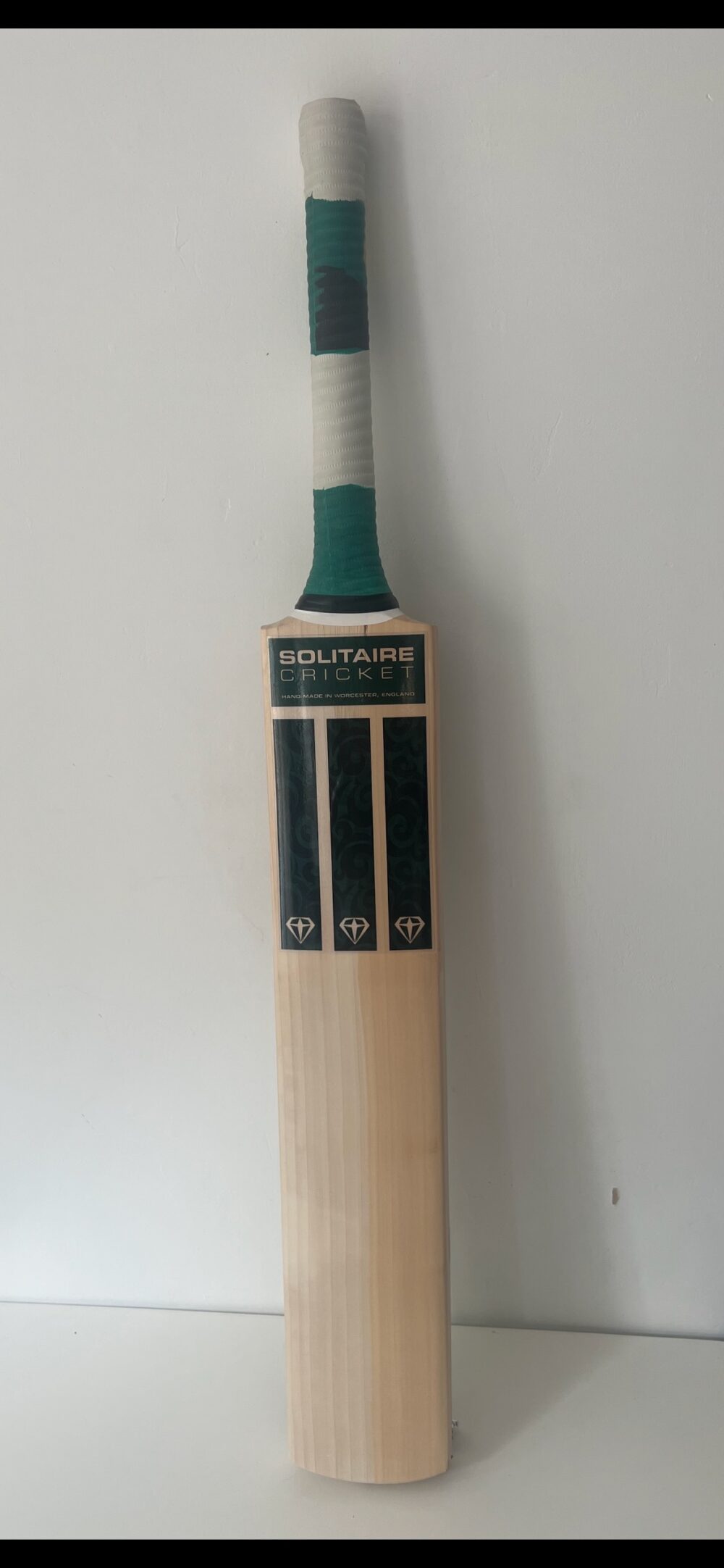 Mens Short Handle New Green Cricket Bat Grade 1 willow | Solitaire Cricket